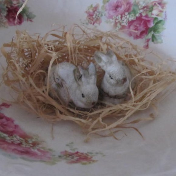 Holiday | Easter Bunny Rabbits Bunny Figurines Rabbit Figurines Grey ...